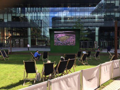 Outdoor Digital Signage Displays | Large Outdoor LED Screen