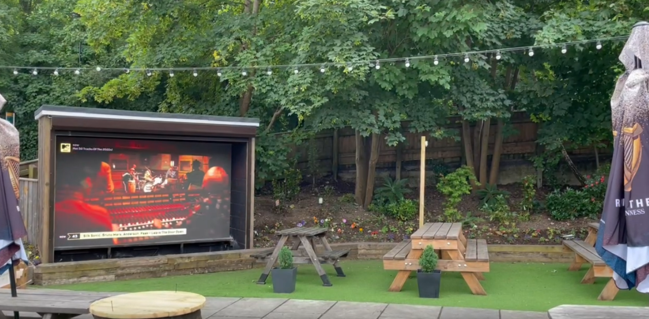 What Are The Advantages Of LED Video Walls Vs Projectors?